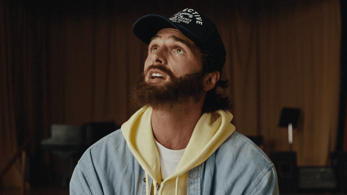 Regardez bon iver, jacob elordi et cristin milioti captiver dans le ...